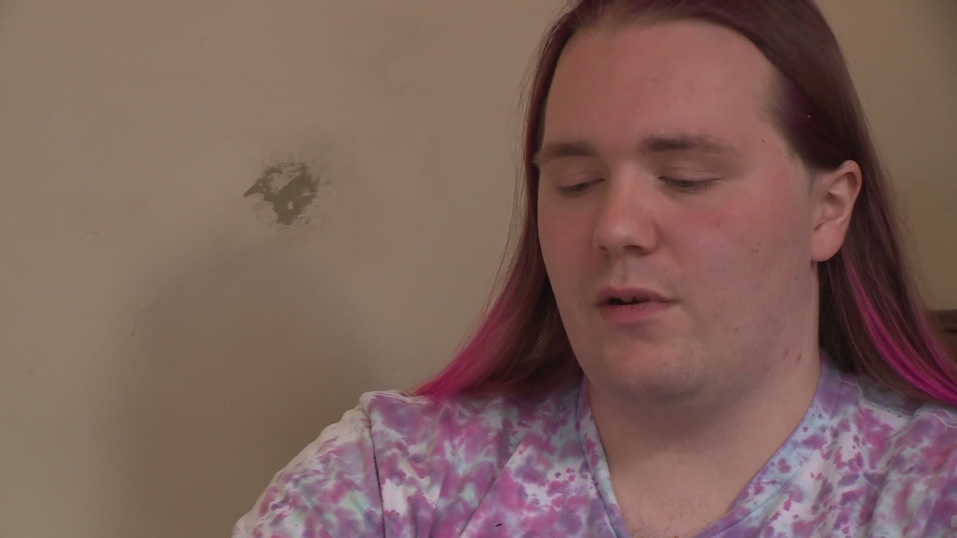 'Transracial' man born white feels like he is Filipino | 12news.com