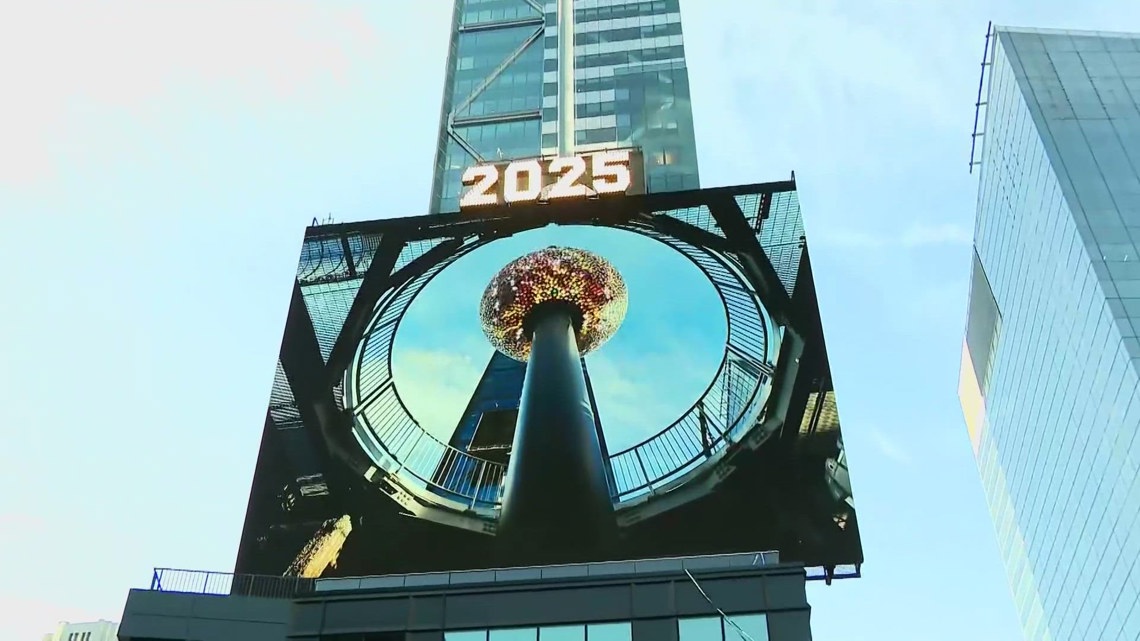 WATCH: New Year's Eve ball drop in Times Square | 12news.com