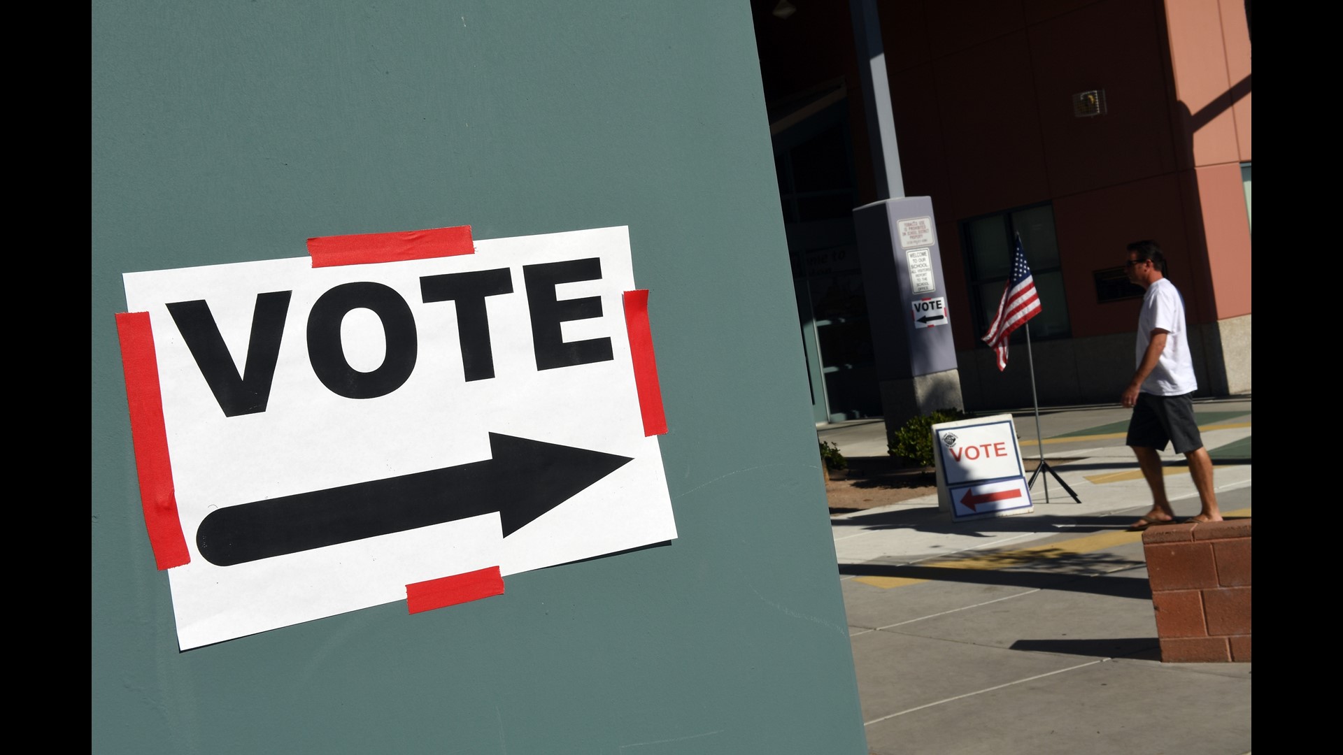 2 Florida poll workers fired after Dem, GOP poll watchers have spat ...