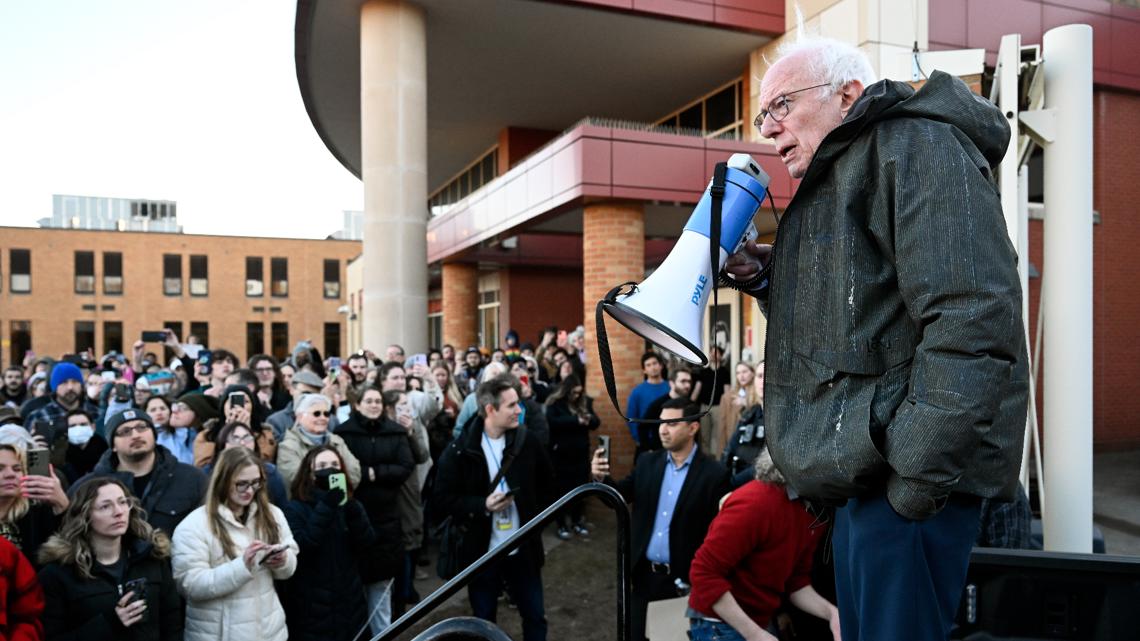 Sanders, AOC to rally in Arizona amid Democratic unease | 12news.com